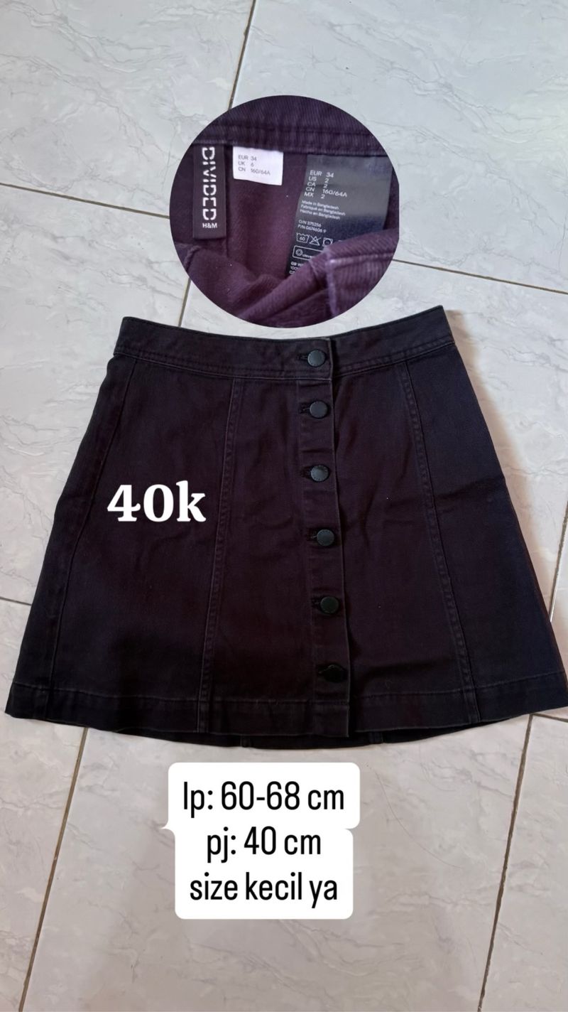 skirt rok jeans pendek h&m hitam - Preloved
