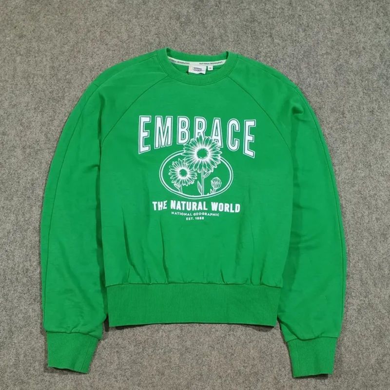 Crewneck pria NATIONAL GREOGRAPHIC size XS second - Preloved