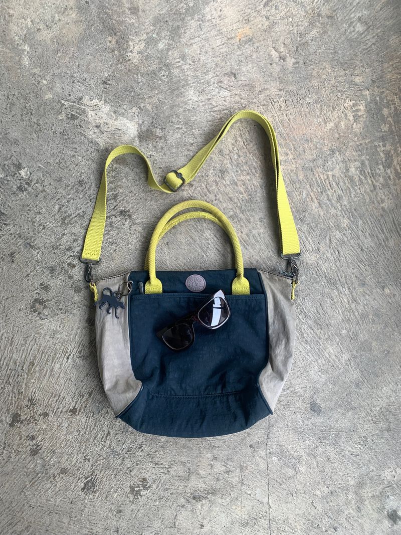 Kipling Vintage Y2K Bag Pria navy yellow - Preloved