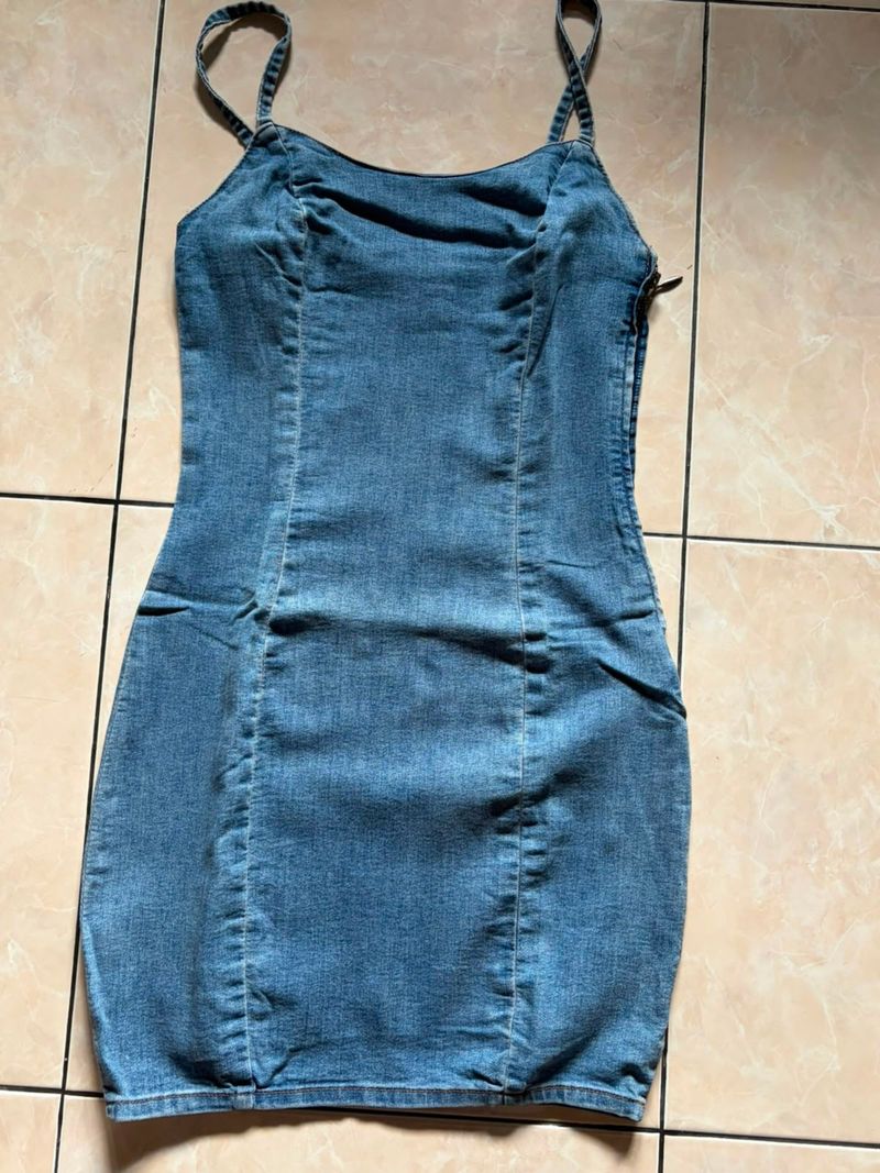 Denim dress - Preloved