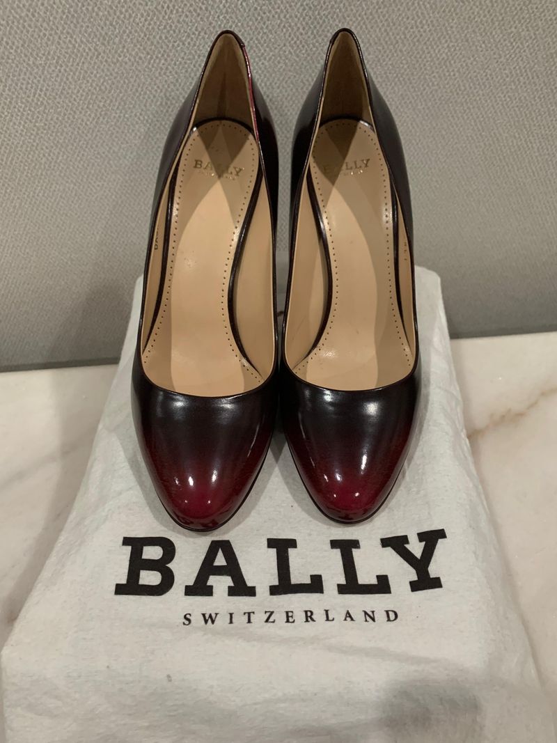 Bally Women's Burgundy Heels - Preloved