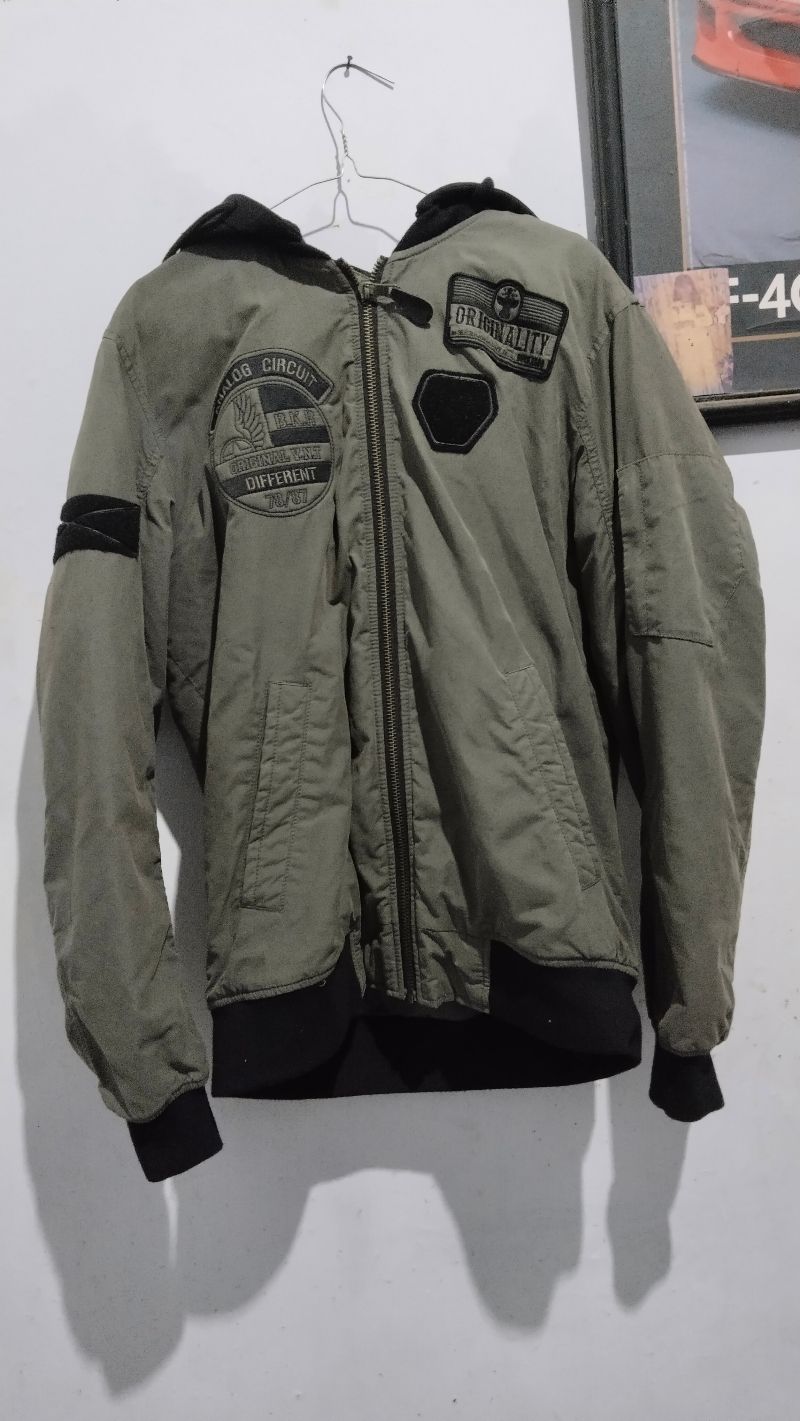 Buckaroo Casual Bomber jacket Pria gray - Preloved