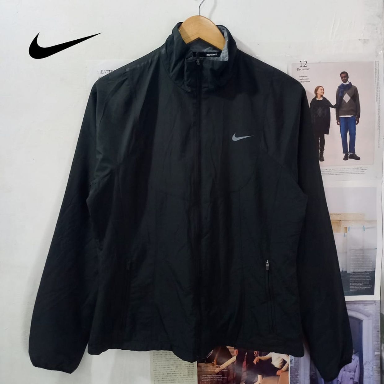 Nike Cosplay Bomber jacket Wanita black - Preloved