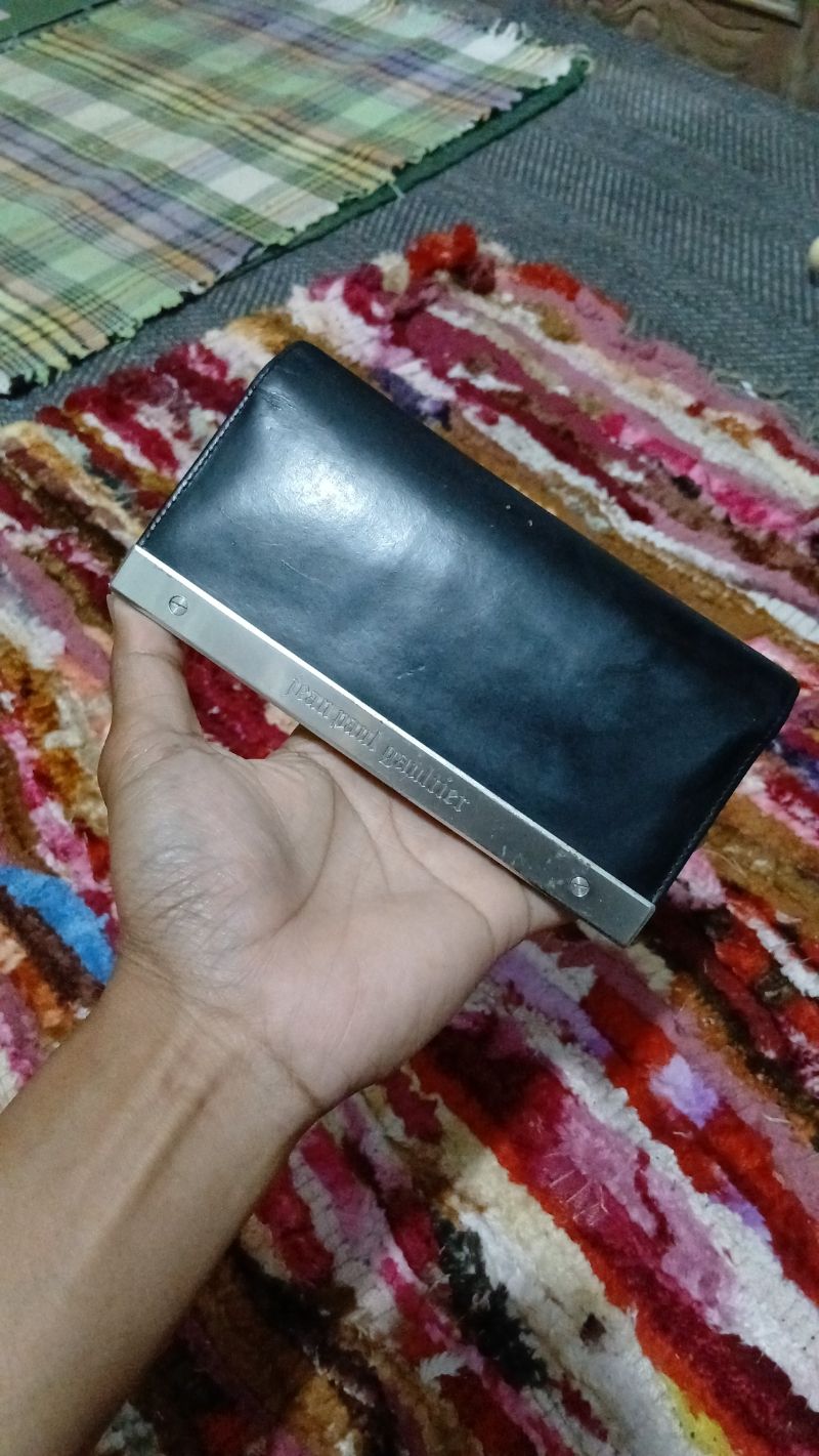 Jean Paul Gaultier Goth Emo Wallet Pria silver black - Preloved