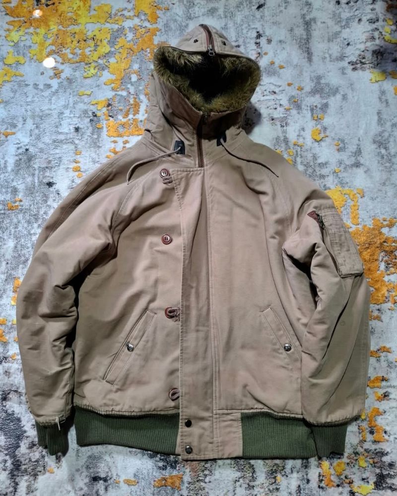 Avirex Vintage Y2K Parka Pria tan - Preloved