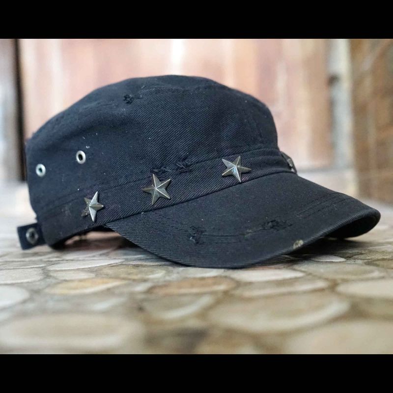 Grunge Indie Hat Pria black - Preloved