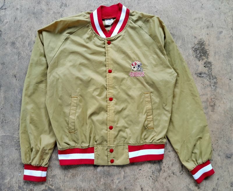 Japanese brand Cottagecore Emo Trench coat Pria red - Preloved