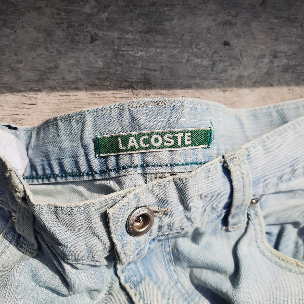 Lacoste Men's Blue & White Jeans - Preloved
