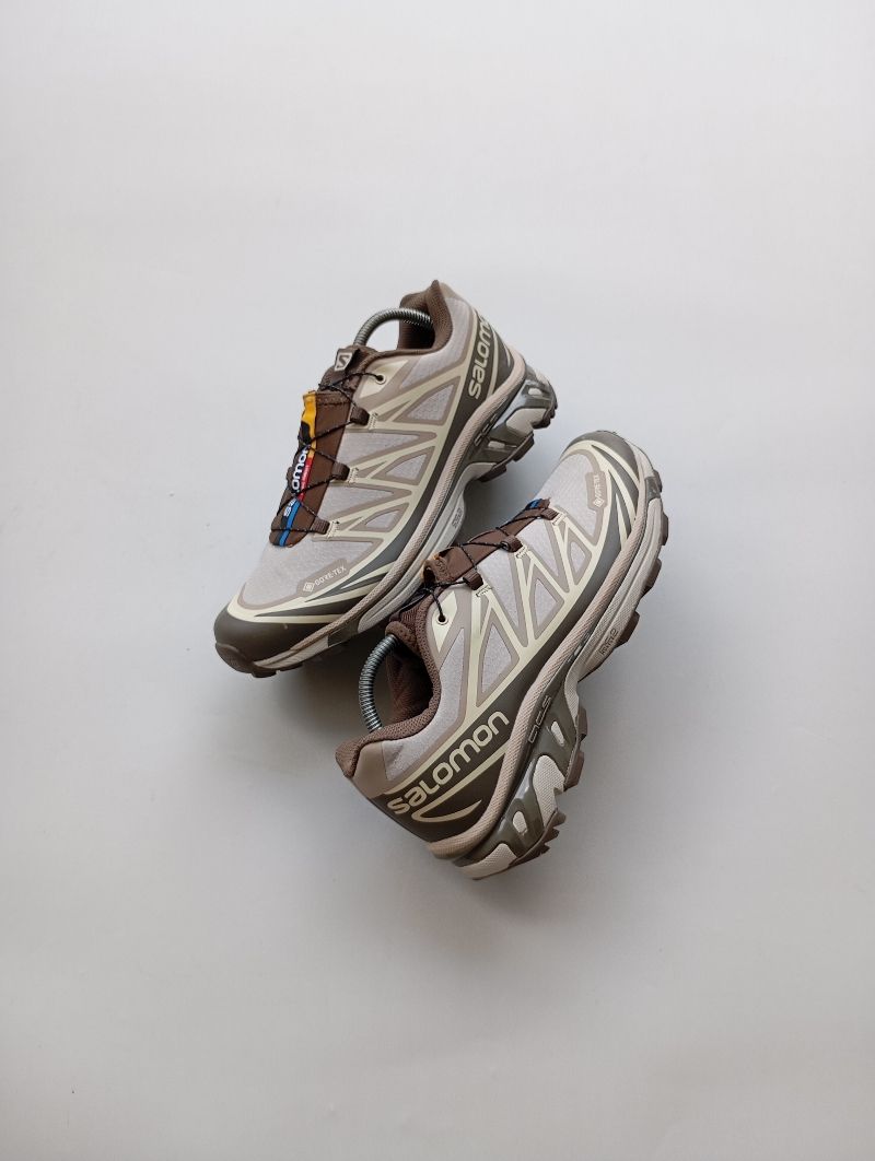 Salomon Gorpcore Sneakers Pria cream tan - Preloved