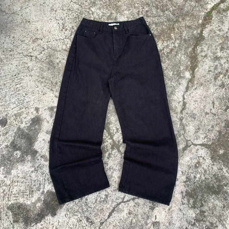 BAGGY JEANS BLACK COLOUR - Preloved