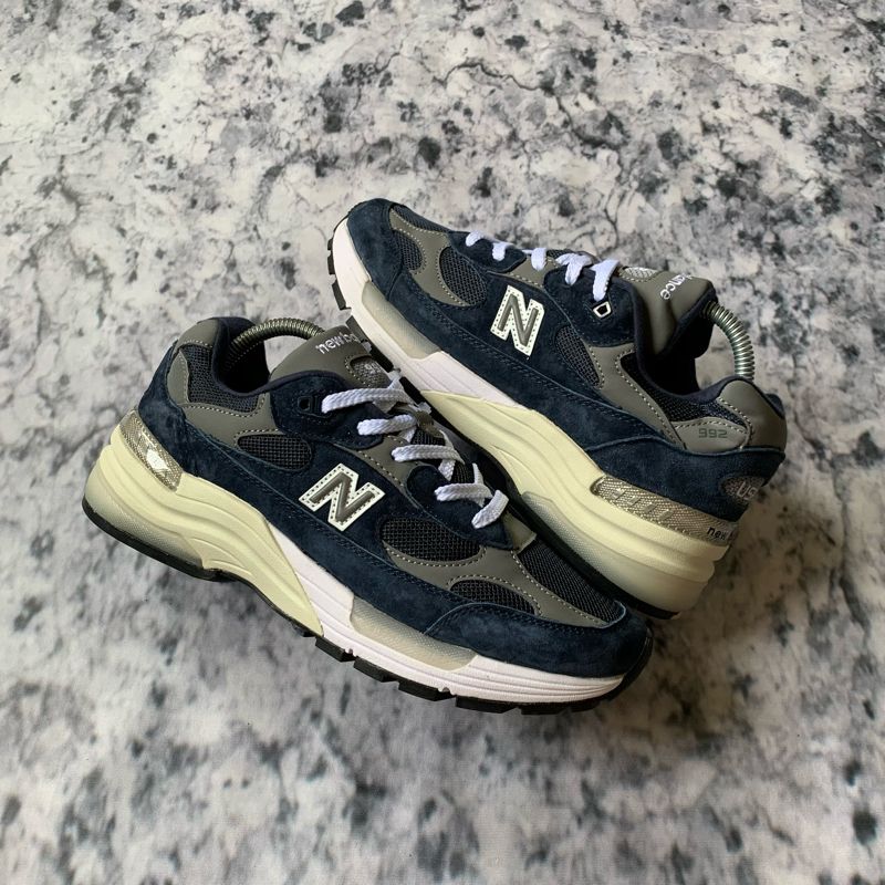 New Balance 992 Navy - Preloved