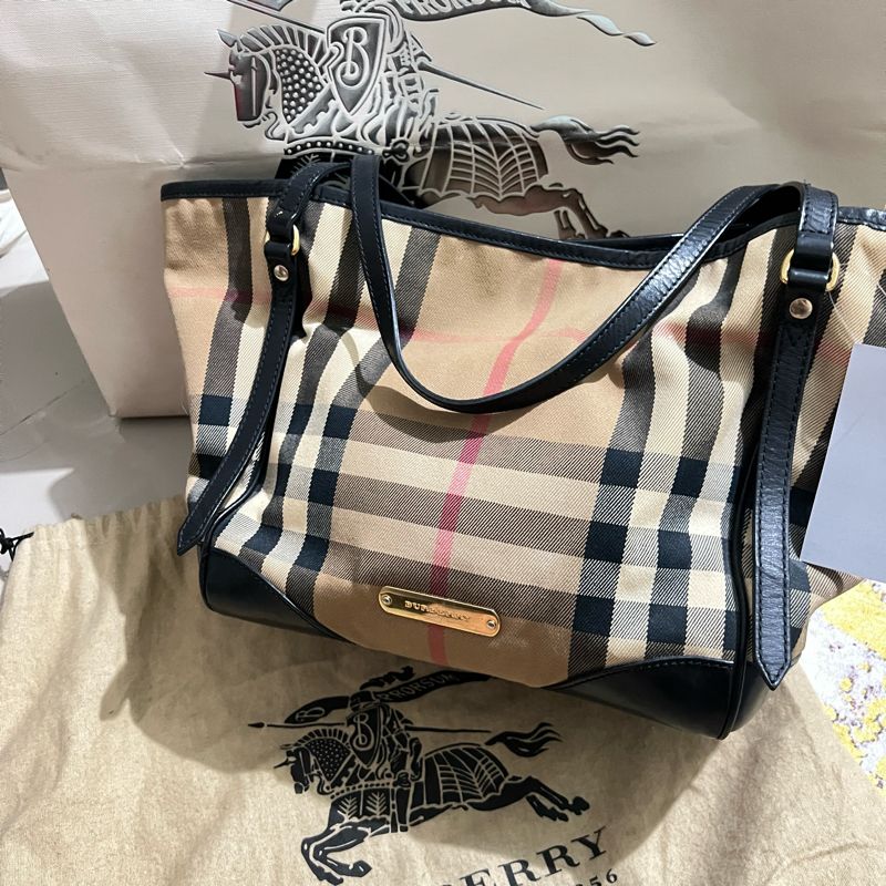 Tas burberry / totebag burberry / burberry classic / handbag - Preloved