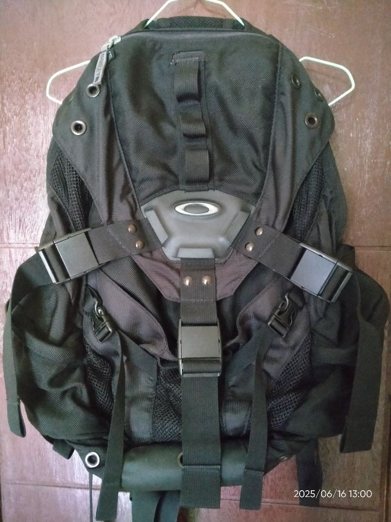 Oakley Vintage Gorpcore Bag ( Original ) - Preloved