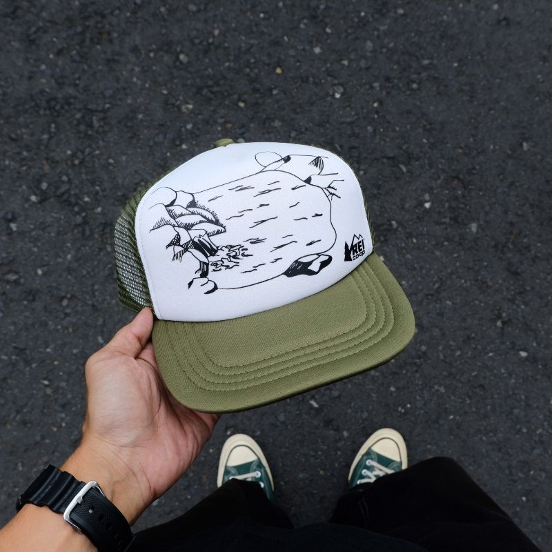 TOPI REI OUTDOOR - Preloved