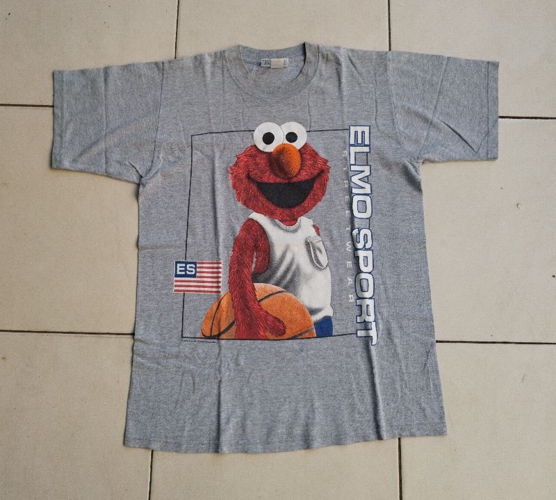 Kaos elmo sport cartoon - Preloved