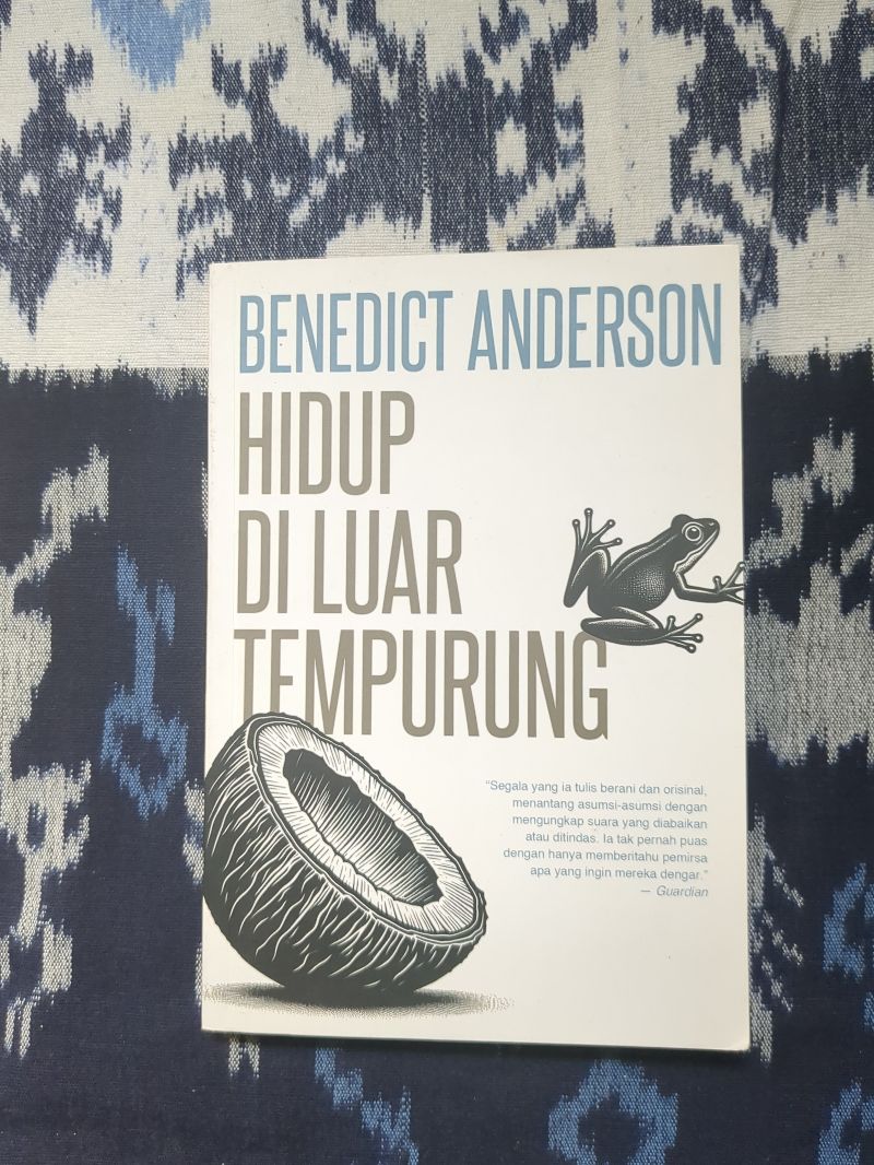 Buku Hidup Di Luar Tempurung Benedict Anderson Preloved