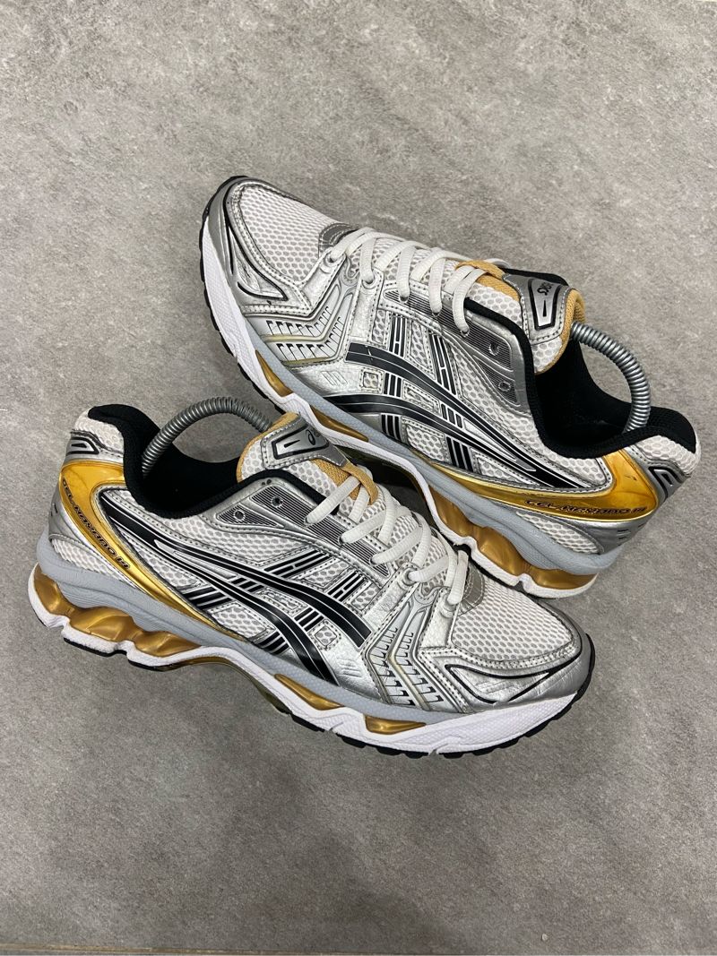 Rare Asics Gel Kayano 14 Pure Gold - Preloved
