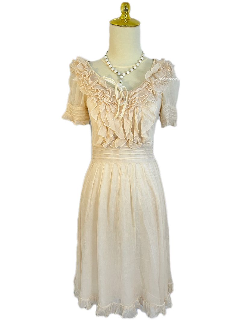 Vintage Ruffle Cream Midi Dress Brand Chloe Bahan Sutra - Preloved