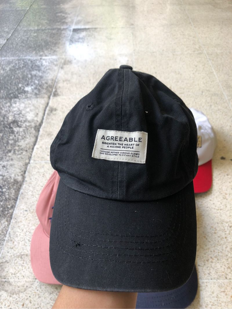 Caps Agreeable Black Men - Preloved