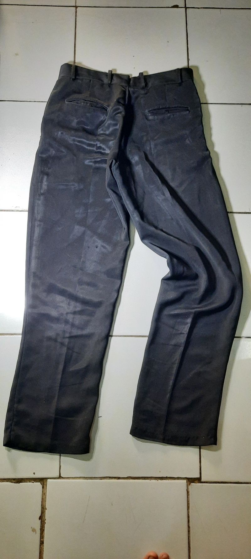Celana bahan formal licin hitam minus - Preloved