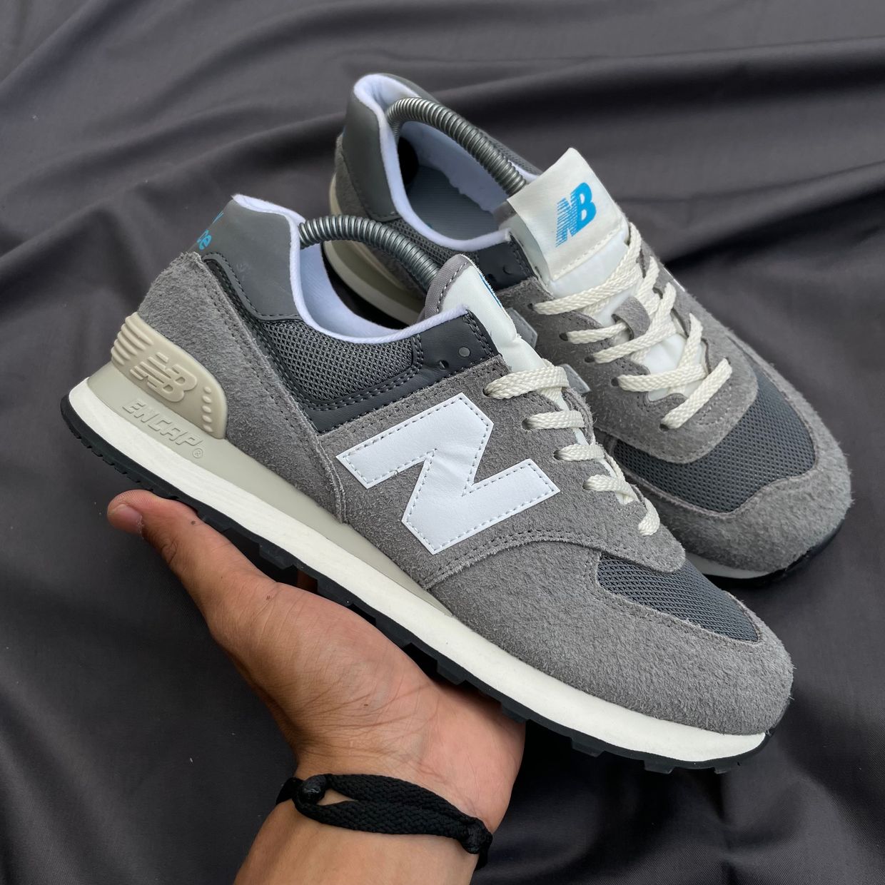 New Balance Gorpcore Cosplay Sneakers Pria white gray - Preloved