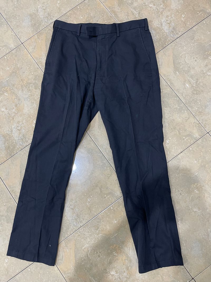 Longpants celana panjang bahan Uniqlo 32-33 Original 100% - Preloved