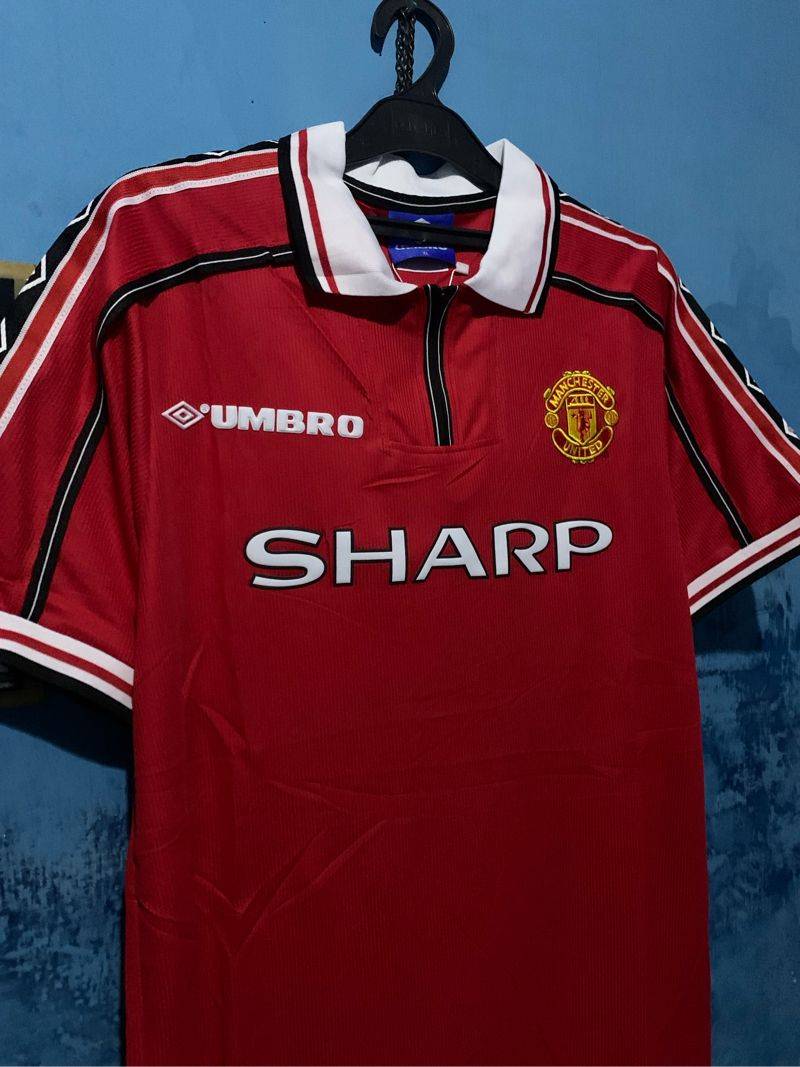 Vintage Umbro MU thn 98 - Preloved