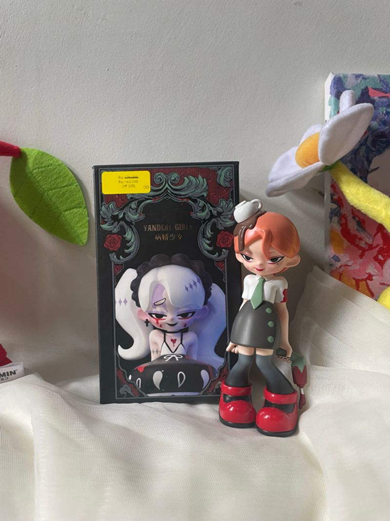 Yandere girls blind box - Preloved