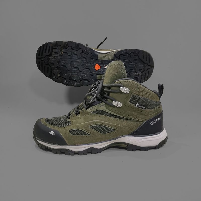 Sepatu Gunung Quechua MH100 WP Men Boot Suede - Preloved