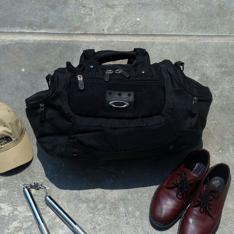 Rare early 00s vintage OAKLEY Ap tractical duffle bag - Preloved