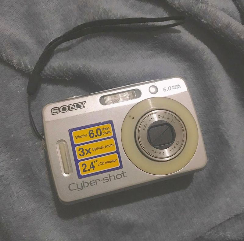 Kamera Digicam Sony DSC-S500 - Preloved