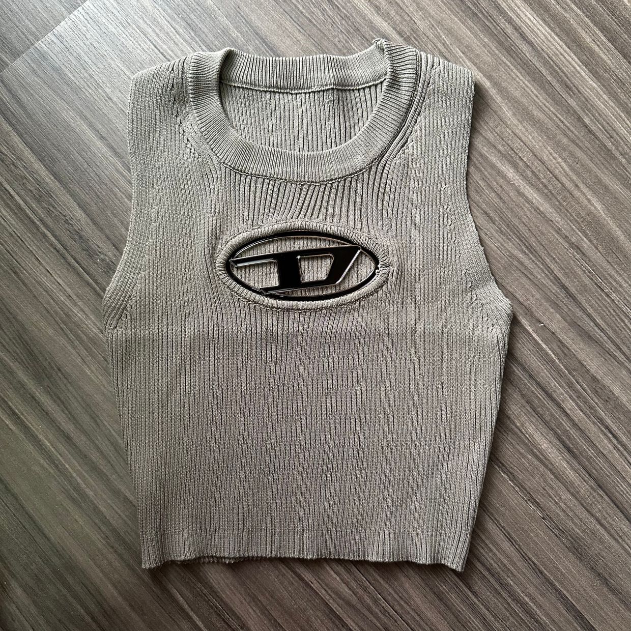 Diesel Crop top Wanita gray - Preloved