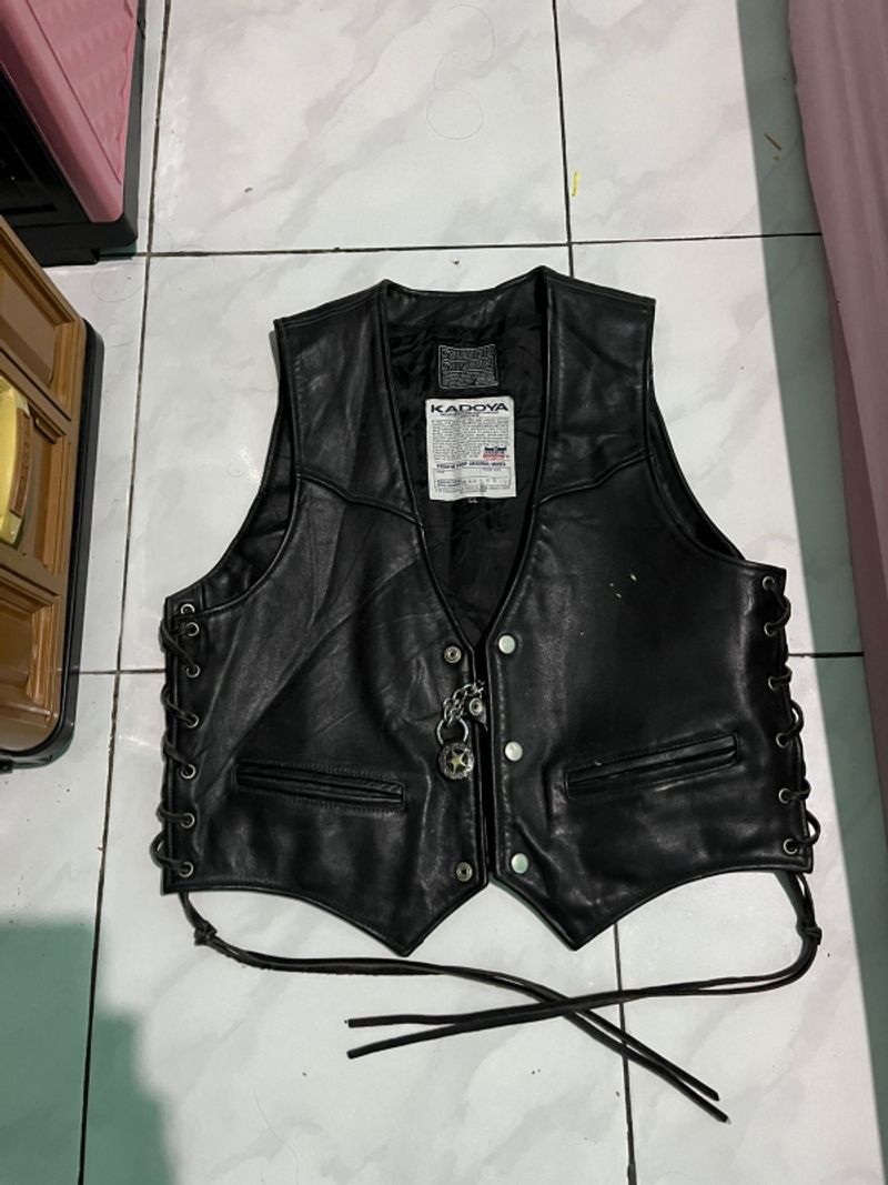 KADOYA VEST LEATHER/ROMPI KULIT SAPI/JAKET ROMPI KULIT ASLI - Preloved