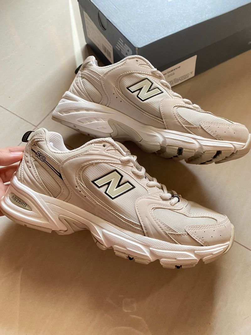 New Balance Sportswear Sneakers Wanita white tan - Preloved