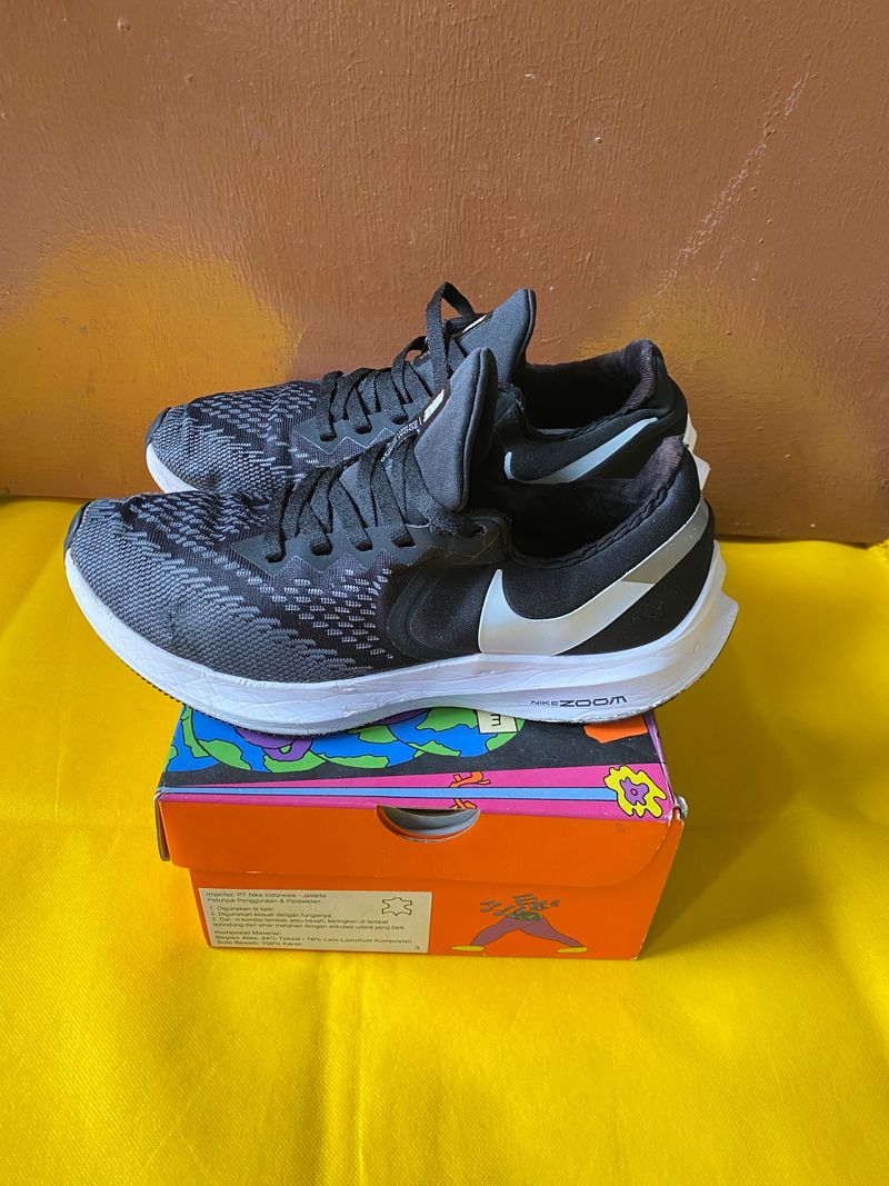Nike Casual Sneakers Pria black - Preloved